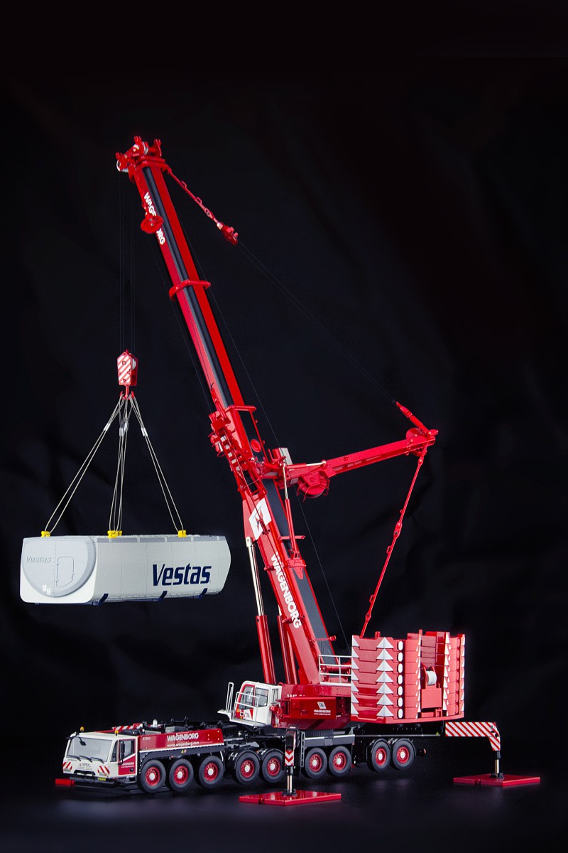 IMC MODELS 33-0171 Demag AC 700-9 Mobile Crane - Wagenborg IMC MO...