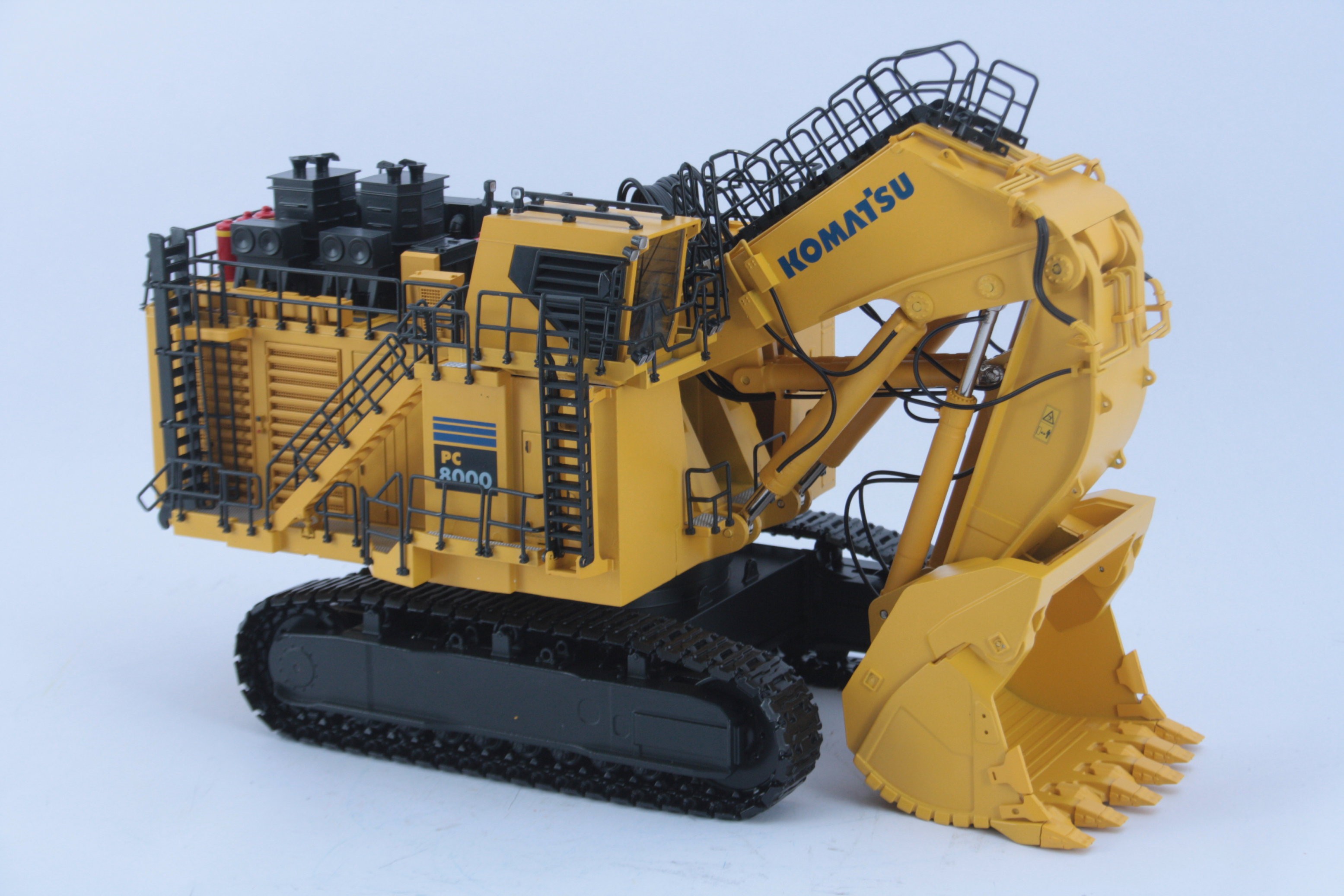 BYMO 25026 KOMATSU PC8000 escavatore frontale da miniera - Diesel ...