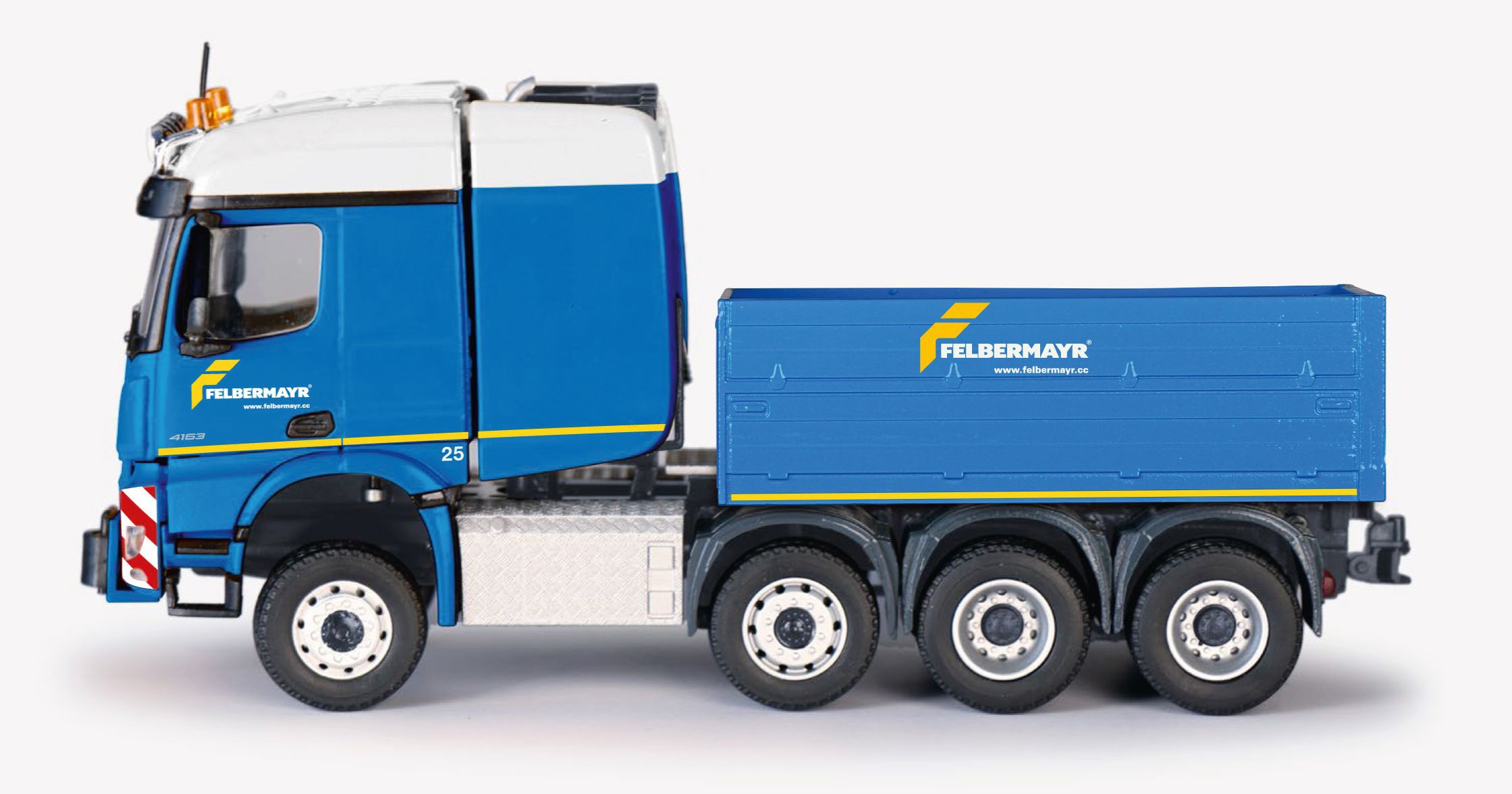 CONRAD 78248/0 MERCEDES-BENZ Arocs SLT Arocs 8x6 Heavy duty tracto...