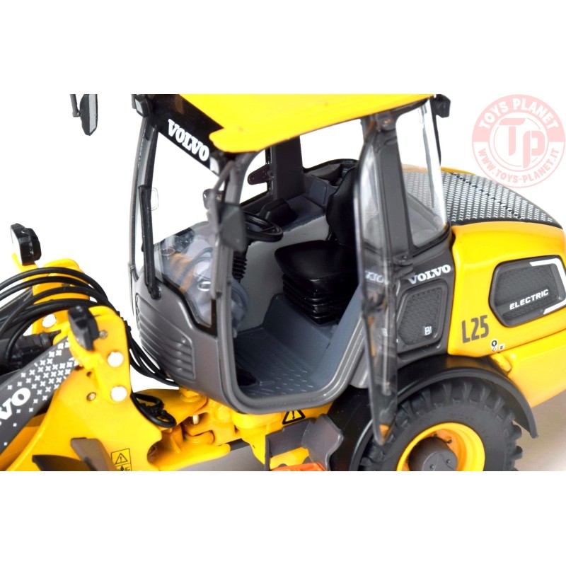 AT3200164 Volvo L25 Compact Wheel Loader Electric AT COLLECTIONS