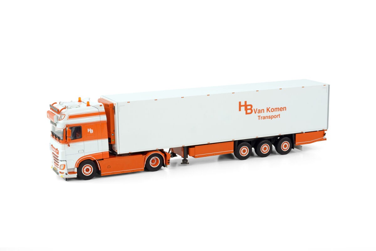 WSI 01-4020 DAF XF SUPER SPACE CAB MY2017 4X2 REEFER TRAILER - 3 AX...