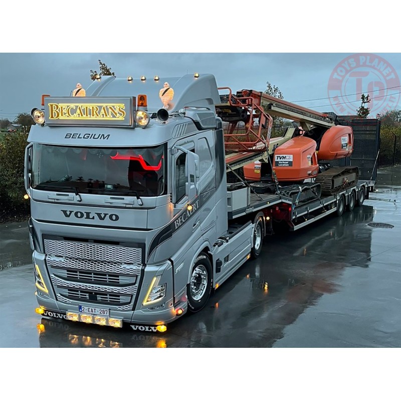 VOLVO FH5 SLEEPER CAB 4X2 SEMI LOW LOADER WITH RAMPS - 3 AXLE BECATRANS BV