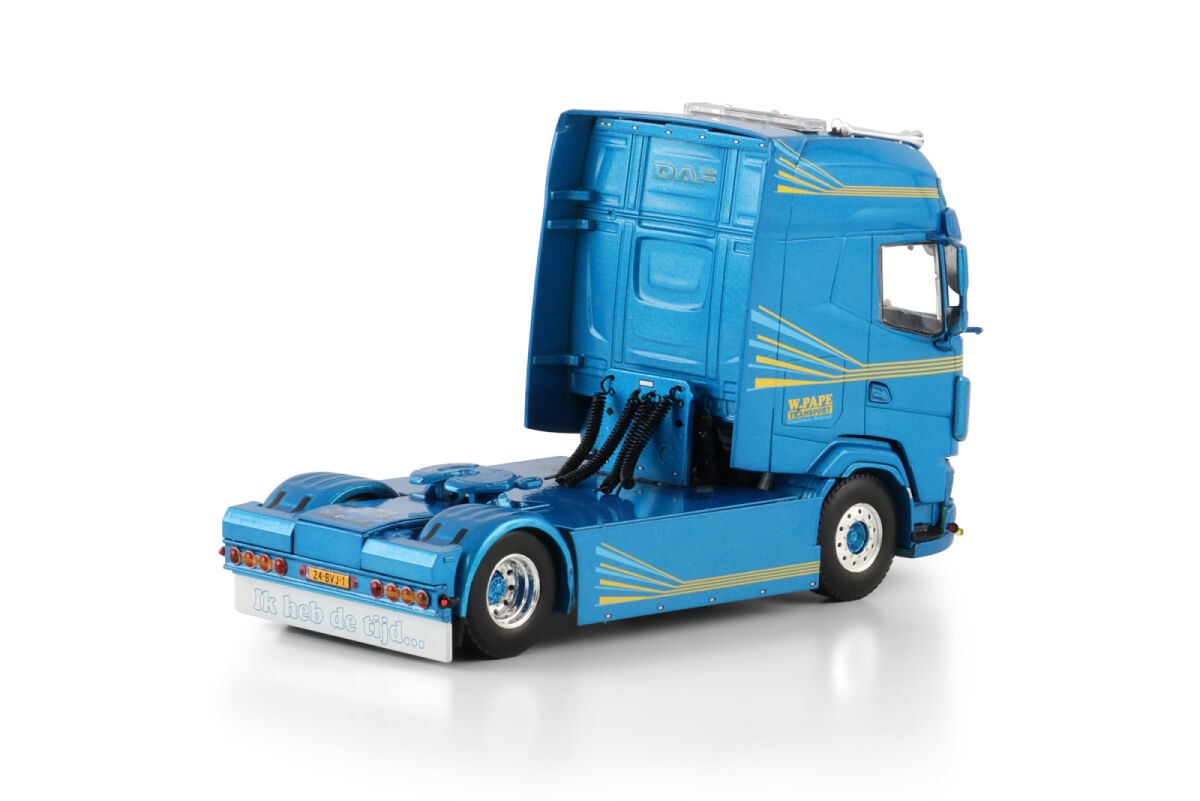 WSI 01-4670 DAF XG+ 4X2 W. Pape Transport WSI MODELS